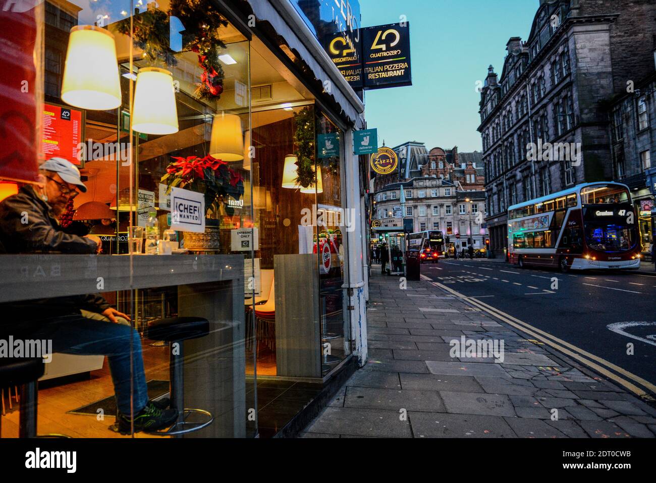 Edinburgh at night Stock Photo - Alamy