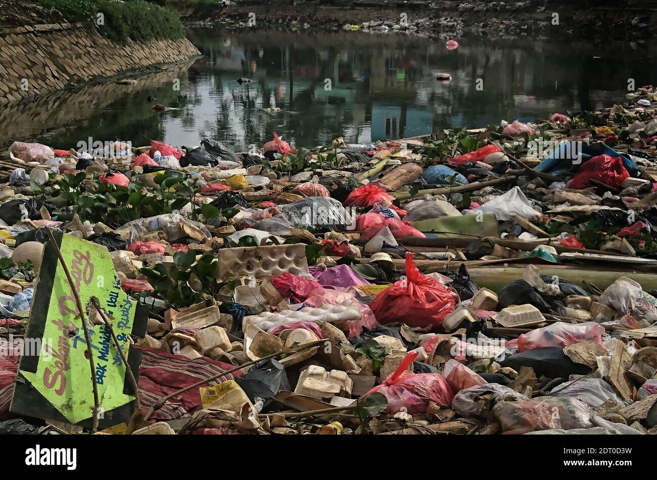 Garbage Filled River High Resolution Stock Photography and Images - Alamy
