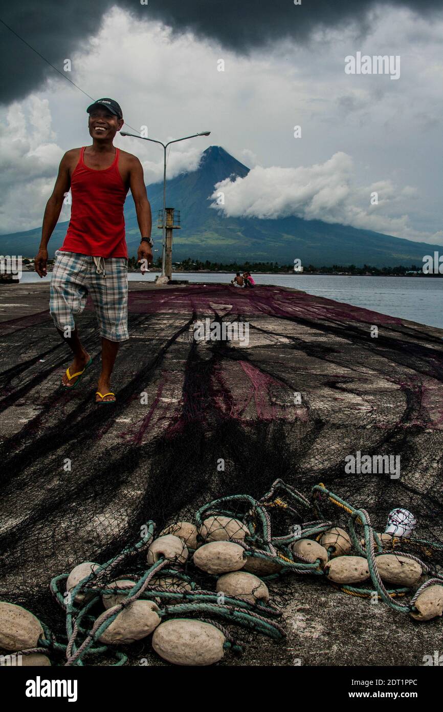Legazpi: life in a port in the Philippines. The series is produced in a ...