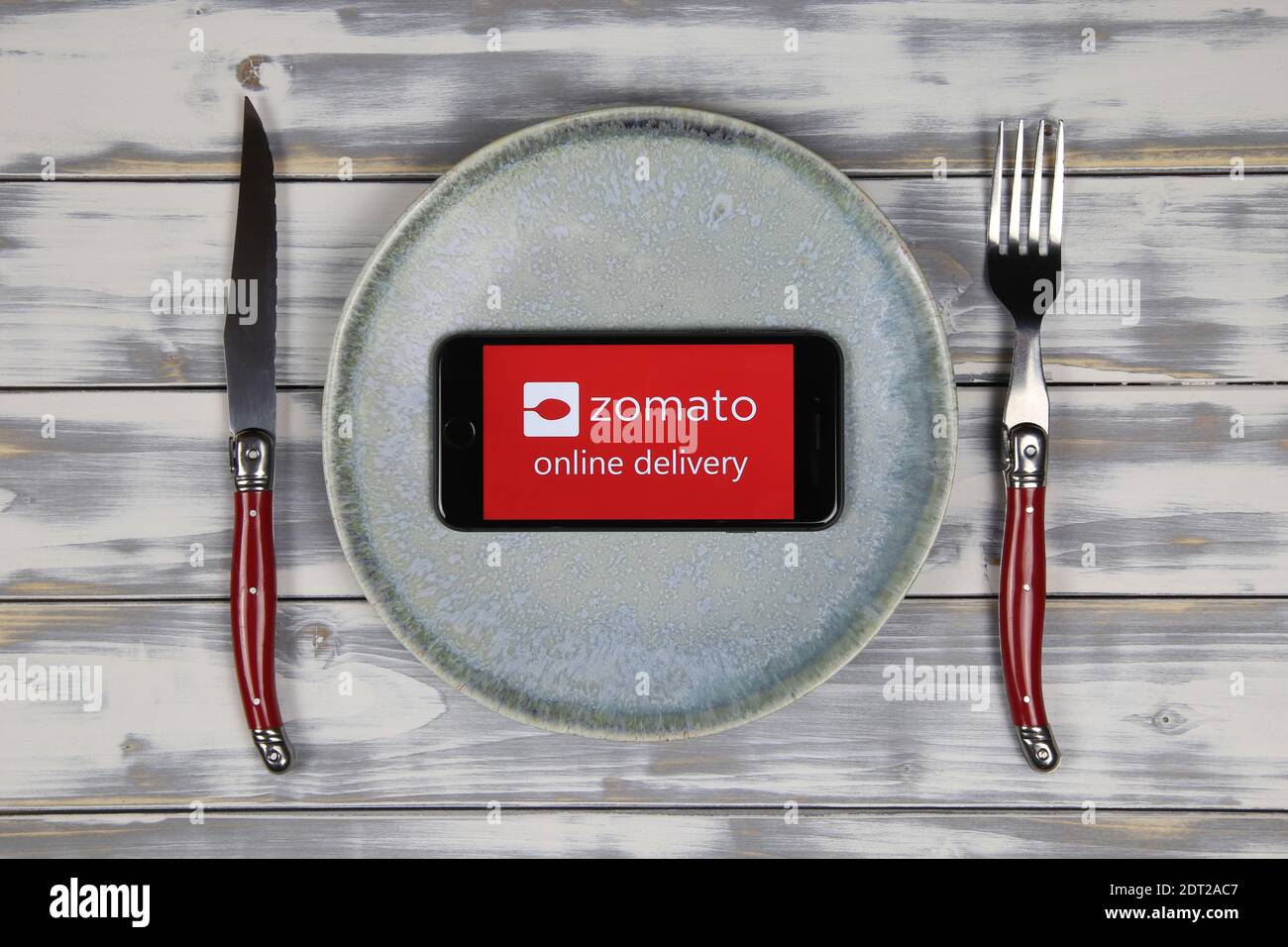 Zomato logo hi-res stock photography and images - Alamy