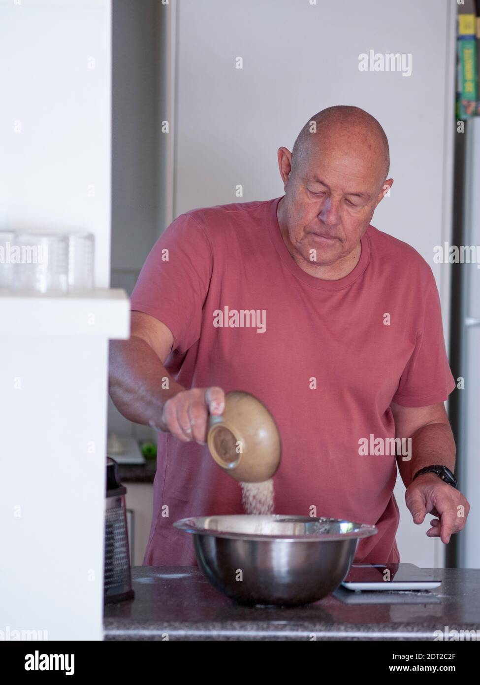 Male mixing cake hi-res stock photography and images - Alamy