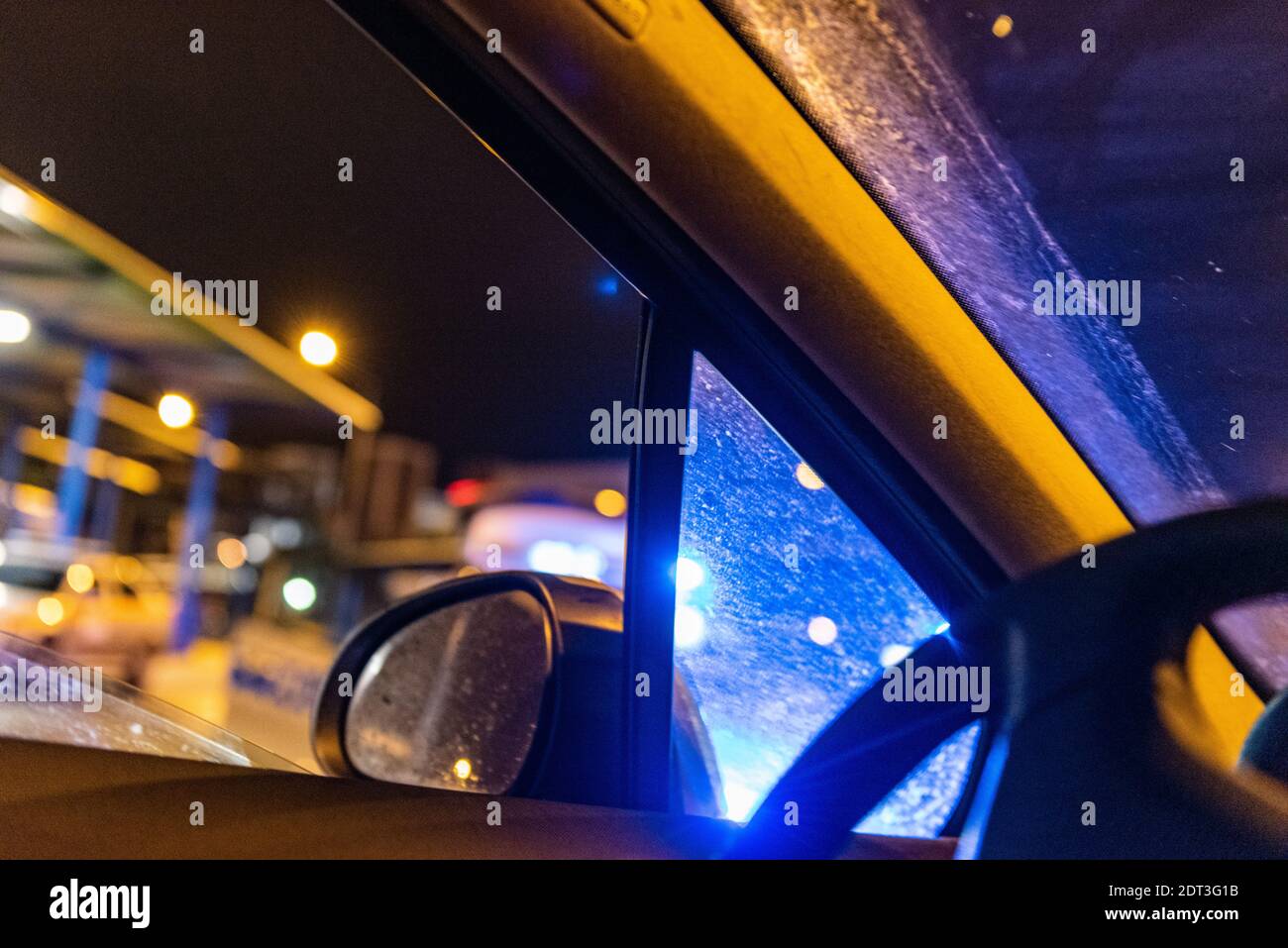 Police blue light images hi-res stock photography and images - Alamy