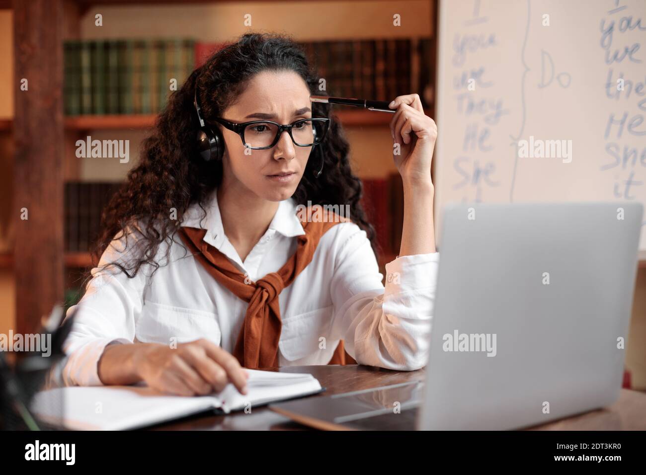 Teacher desk thinking book hi-res stock photography and images - Alamy