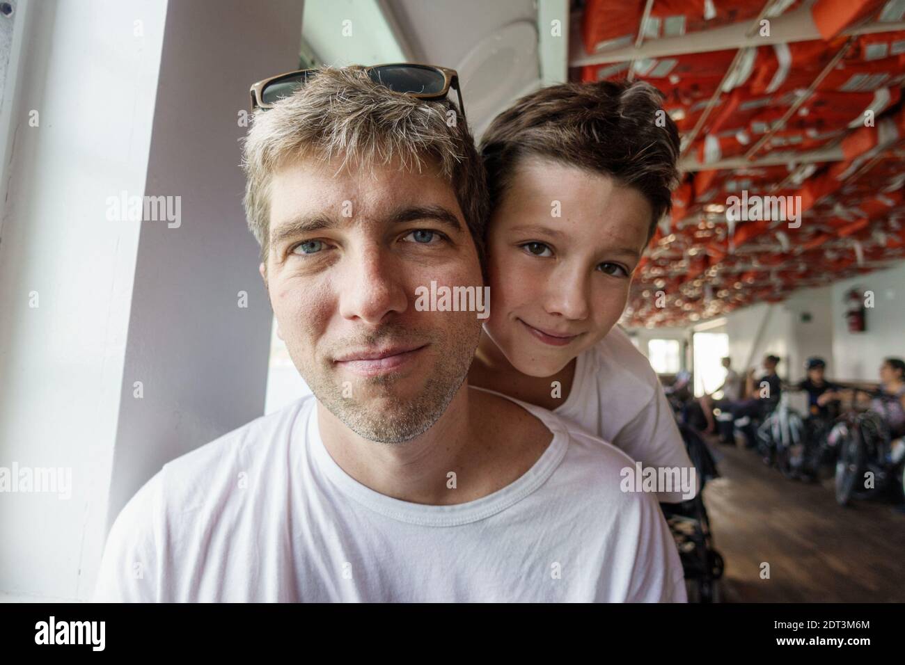 Father bonding hi-res stock photography and images - Alamy Father bonding hi-res stock photography and images - Alamy
