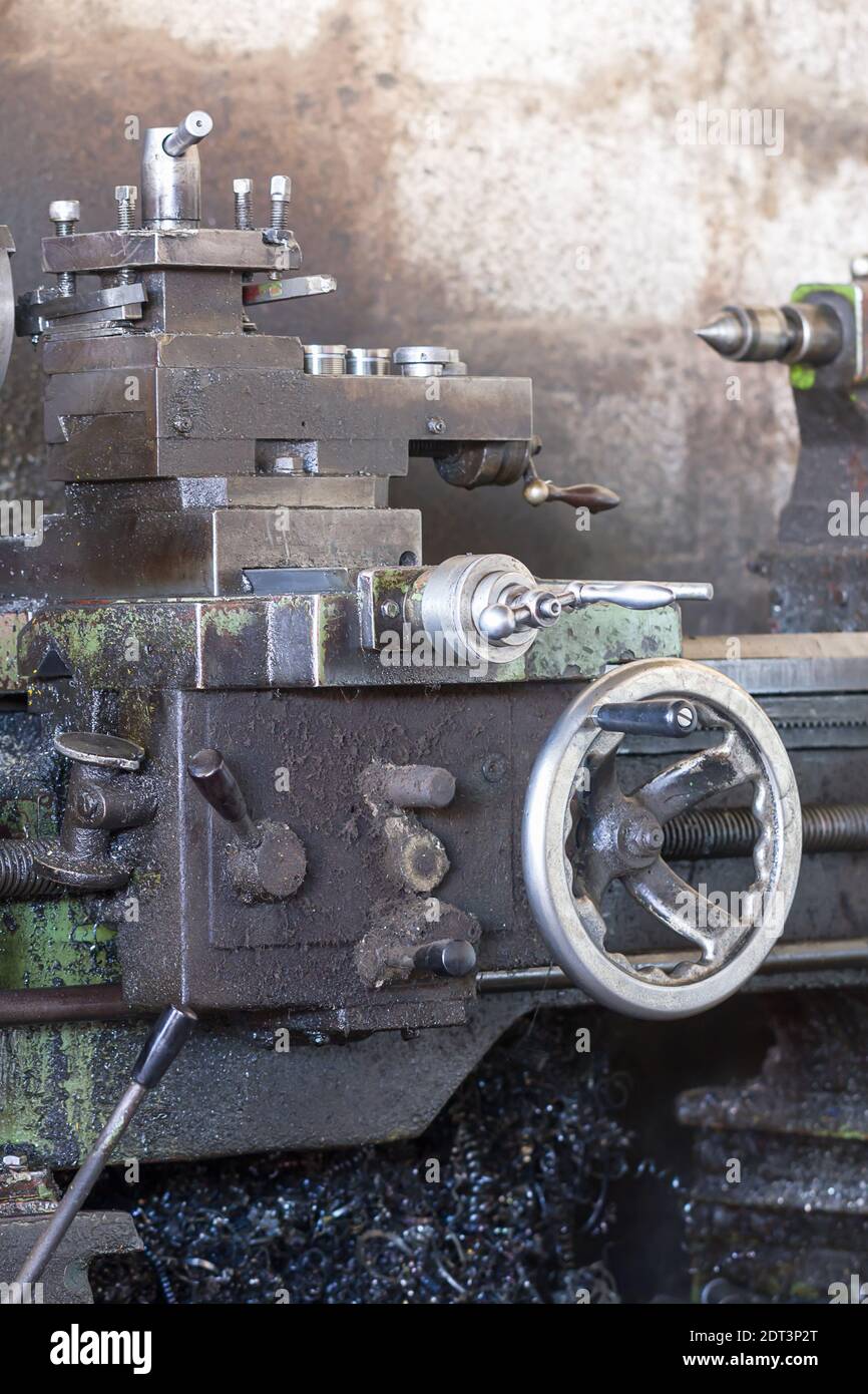 Carriage old metal lathe machine hi-res stock photography and images ...
