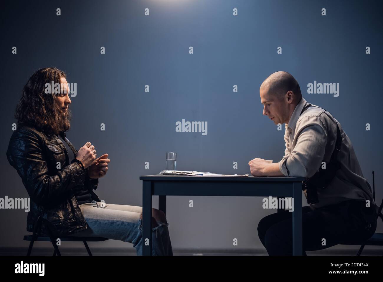 Police interrogation room hi-res stock photography and images - Alamy