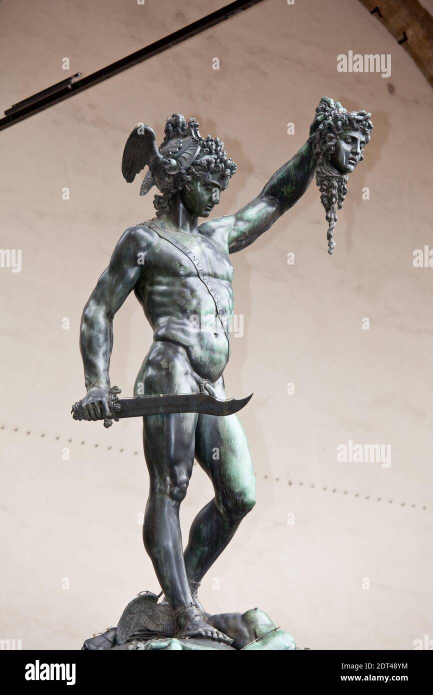 Statue of Perseus slaying Medusa - Loggia del Lanzi (Piazza della ...