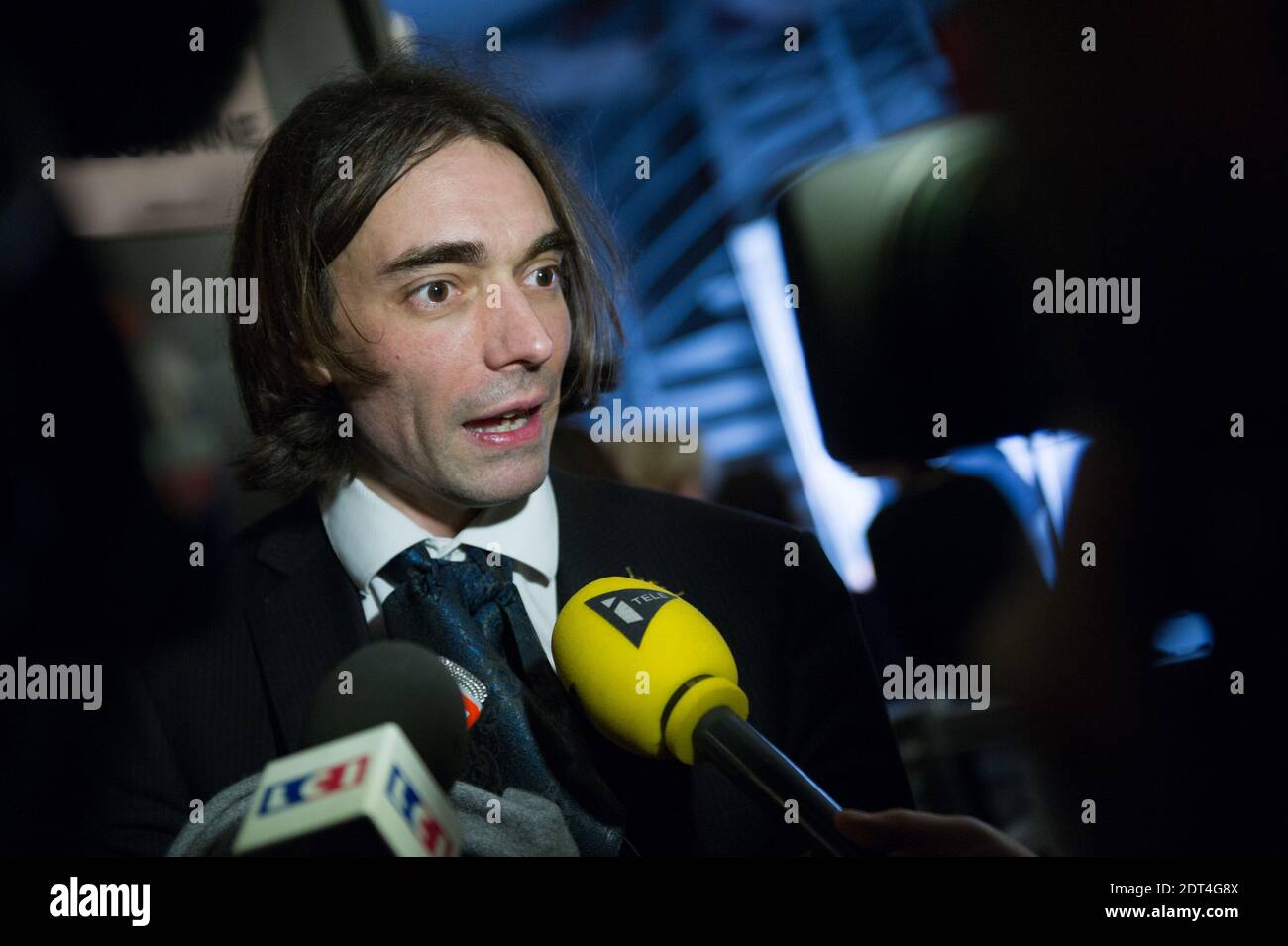 Mathematician Cedric Villani answers to the media during Anne Hidalgo's ...