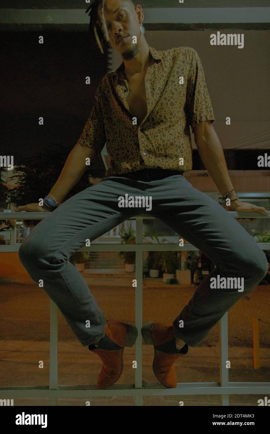 Extra clothing hi-res stock photography and images - Alamy