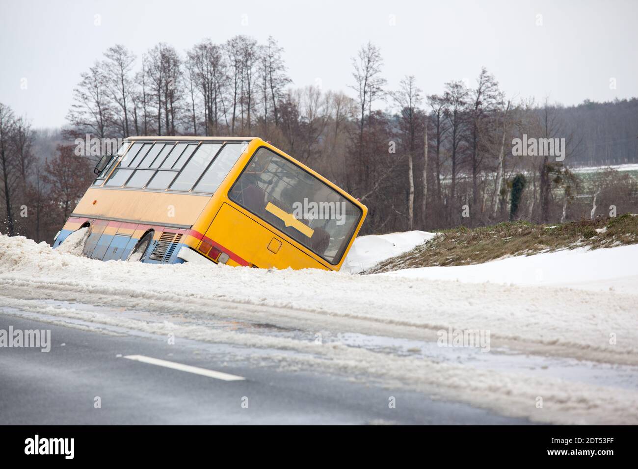 Bus accident in big snow Stock Photo - Alamy