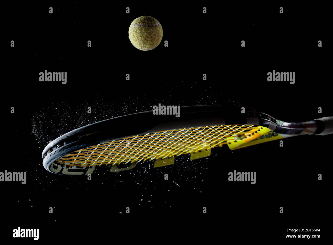 Ball bouncing hi-res stock photography and images - Alamy