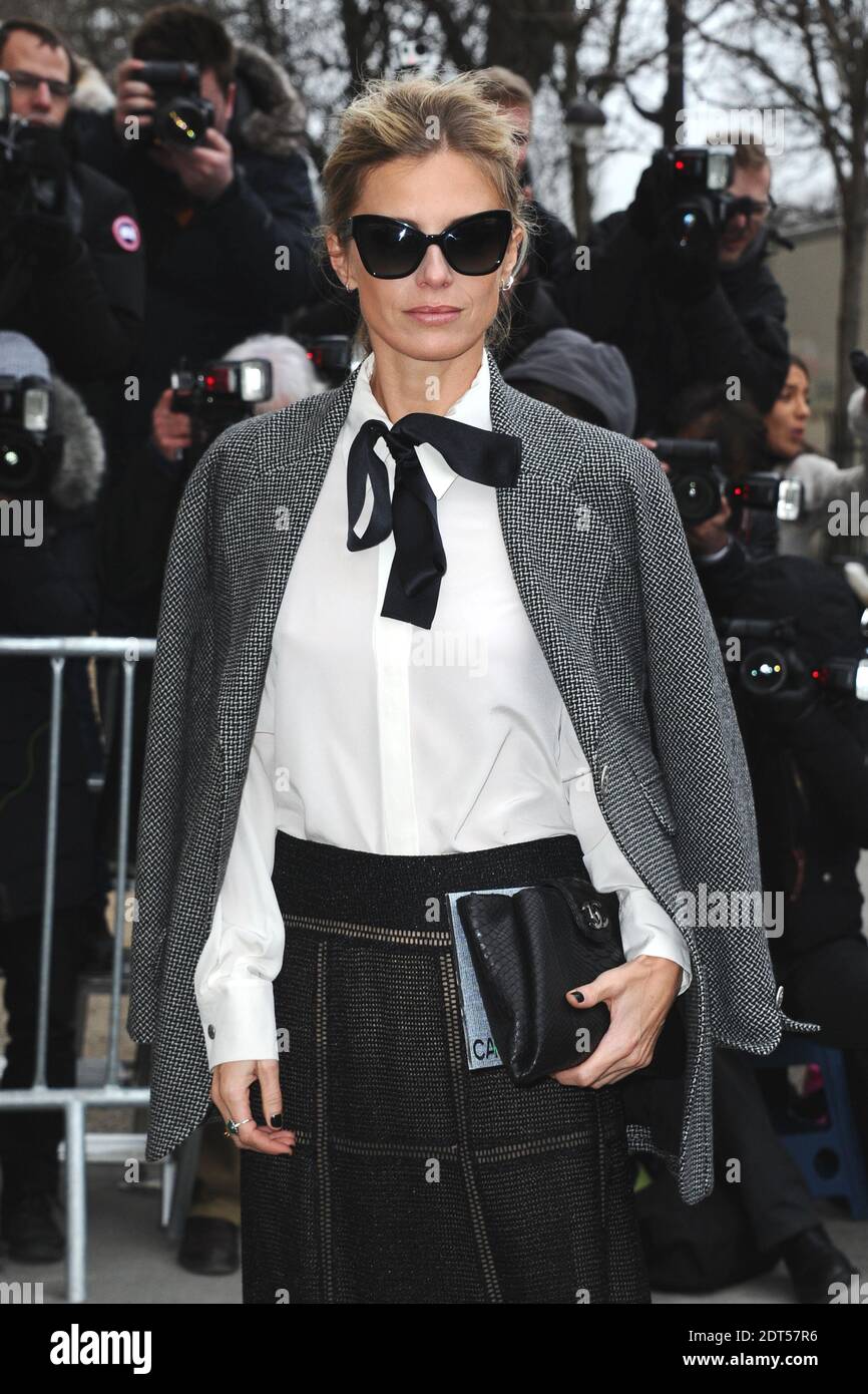 Laura bailey chanel hi-res stock photography and images - Alamy