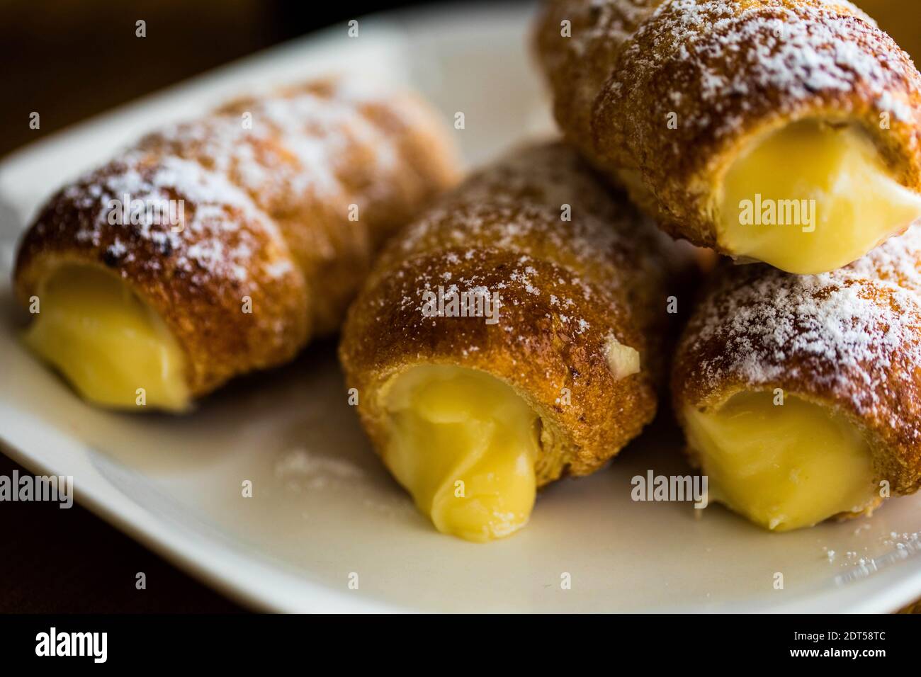 Canolis hi-res stock photography and images - Alamy