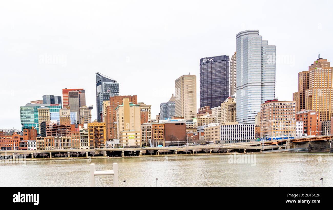 Downtown pittsburgh architecture hi-res stock photography and images ...