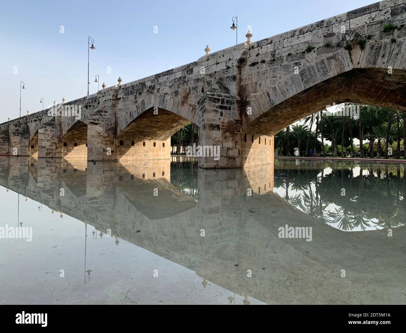 Concrete Bridge Column High Resolution Stock Photography and Images - Alamy