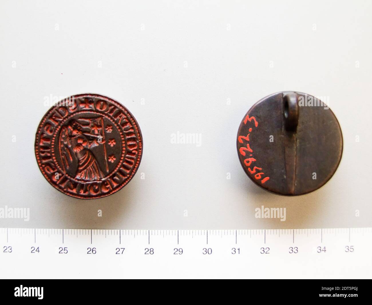 Bonze seal hi-res stock photography and images - Alamy