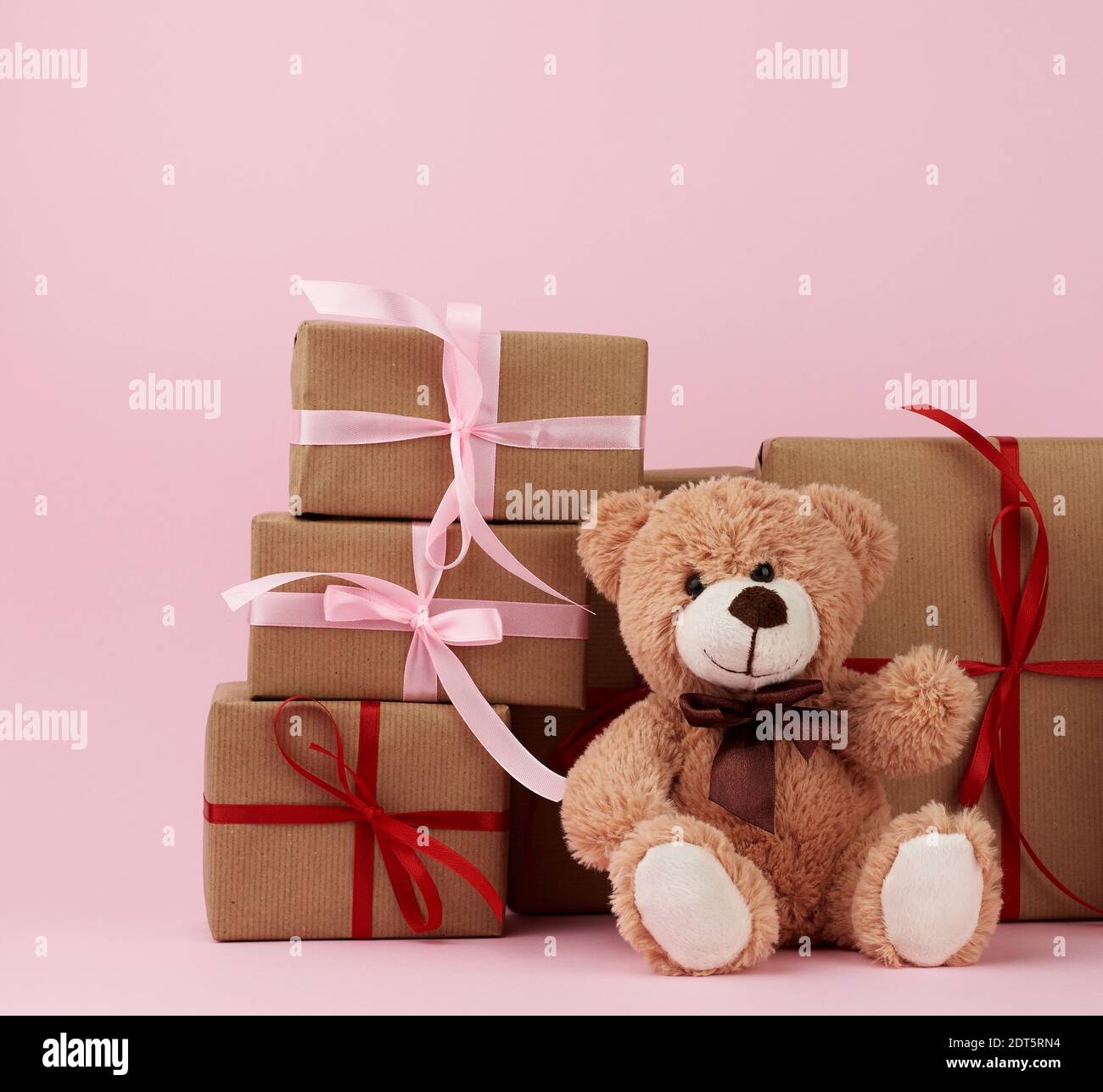 Prize teddy bear hi-res stock photography and images - Alamy