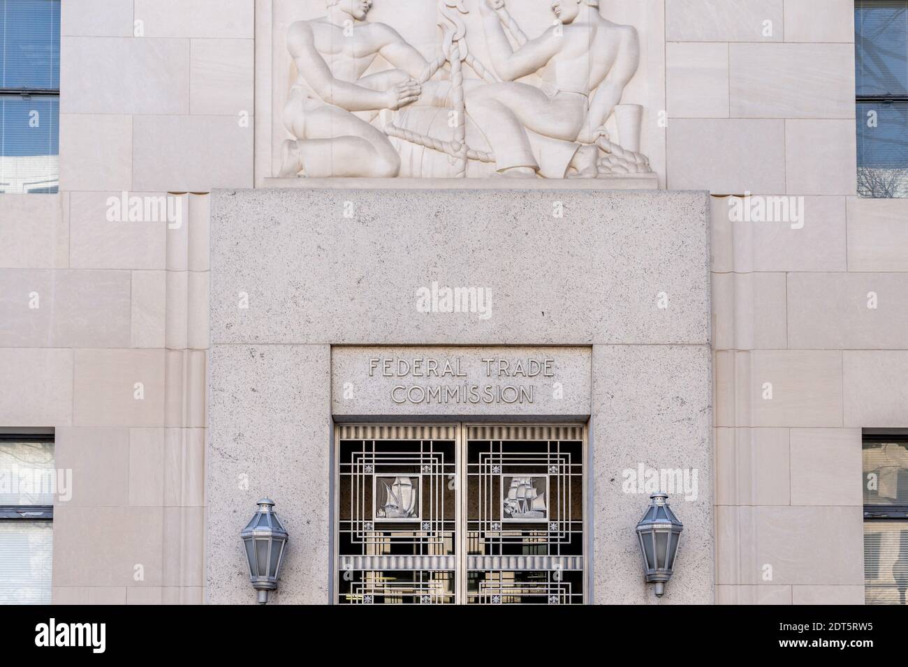 Federal building entrance hi-res stock photography and images - Alamy