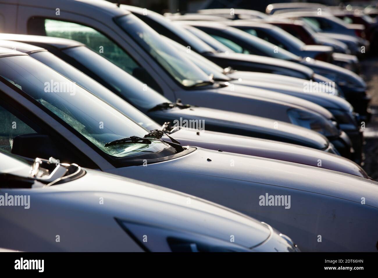 Parking cars in beautiful sunshine Stock Photo - Alamy