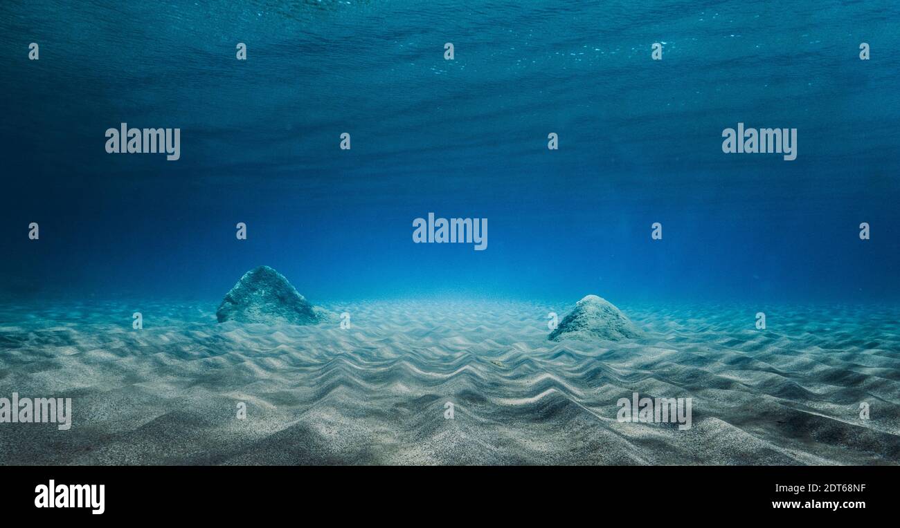 Underwater stones hi-res stock photography and images - Alamy