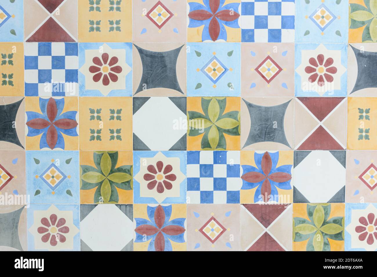 Portuguese tiles hi-res stock photography and images - Alamy