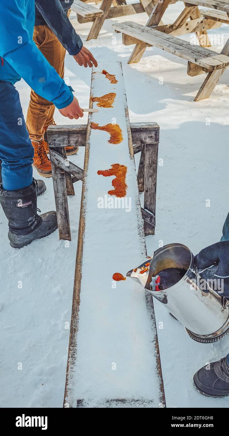 Pouring syrup container hi-res stock photography and images - Alamy