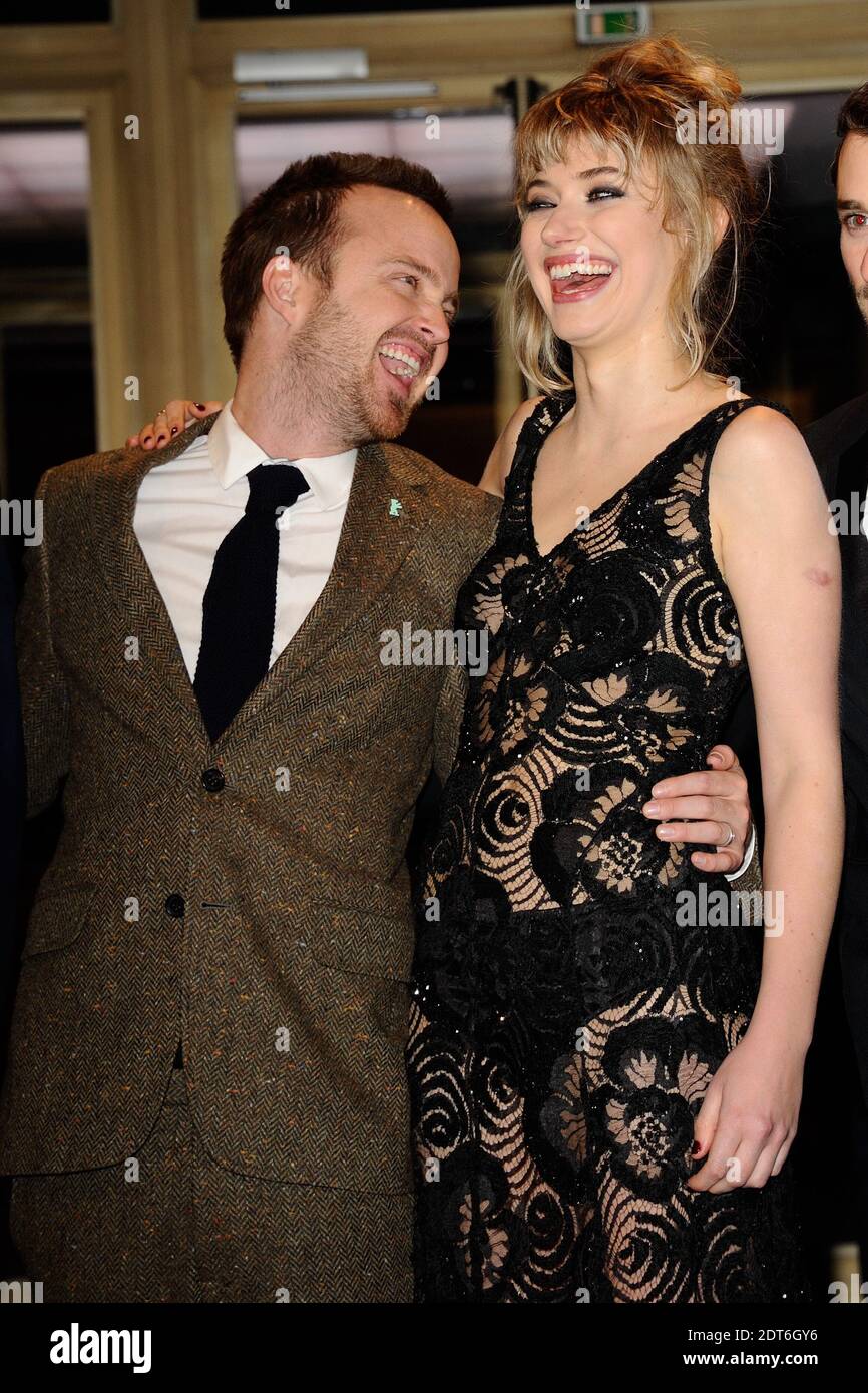 Aaron Paul and Imogen Poots attending the 'A Long Way Down' Premiere ...