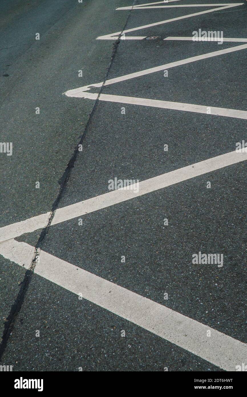 Zigzag Road Markings High Resolution Stock Photography and Images - Alamy
