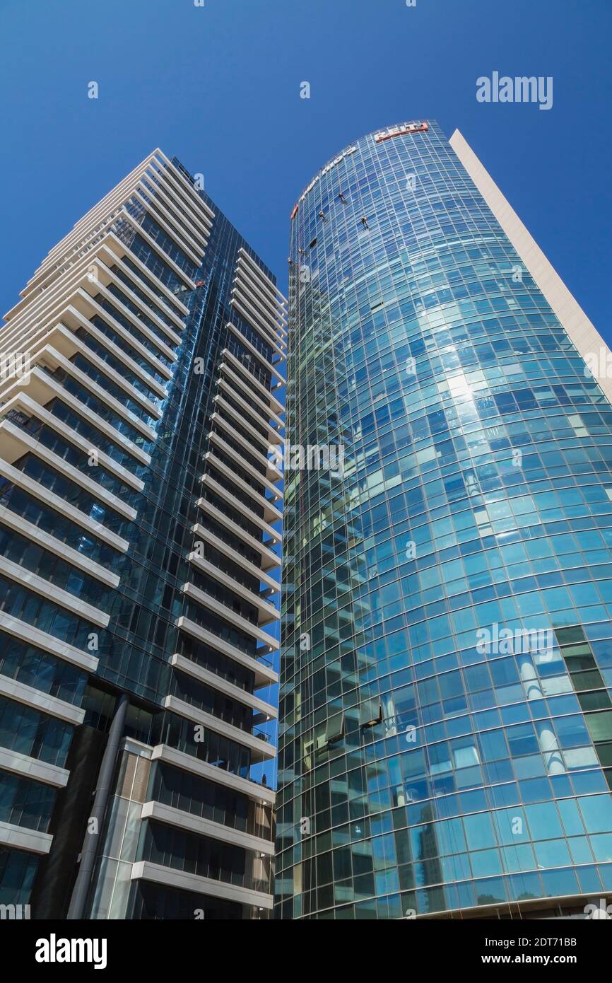 Curved glass towers hi-res stock photography and images - Alamy