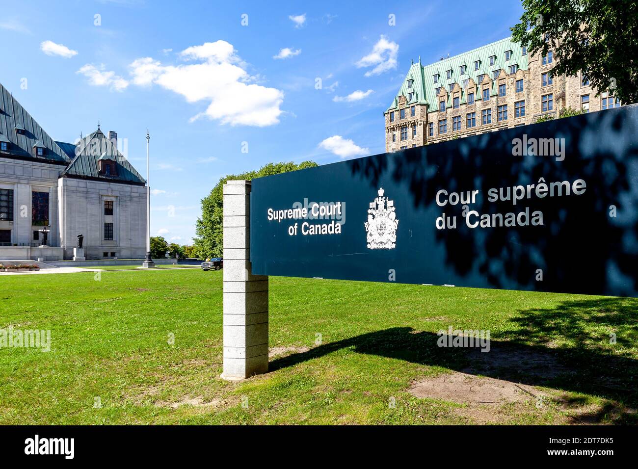 Canada supreme court building hi-res stock photography and images - Alamy