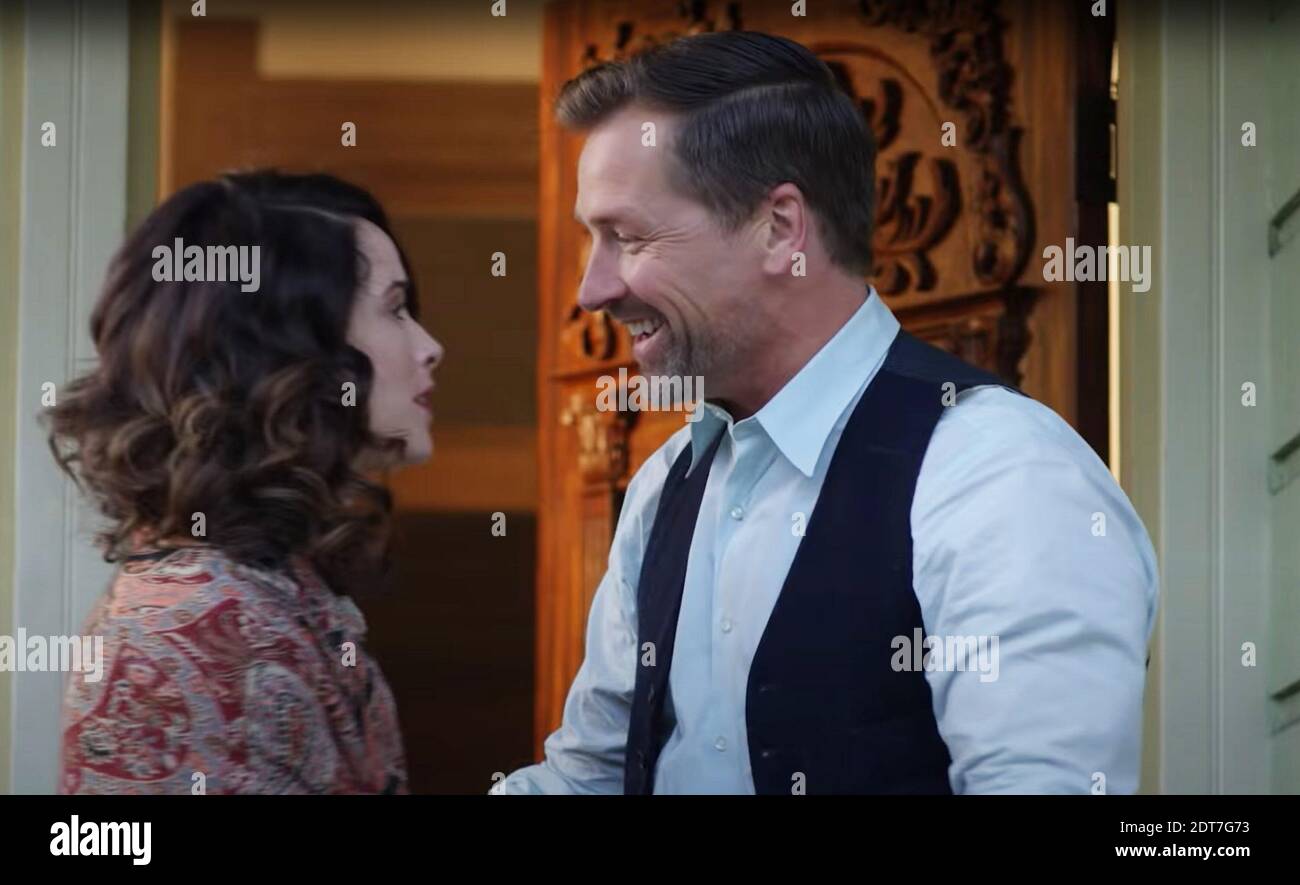 BUTTONS, A NEW MUSICAL FILM, (aka BUTTONS: A CHRISTMAS TALE), from left ...