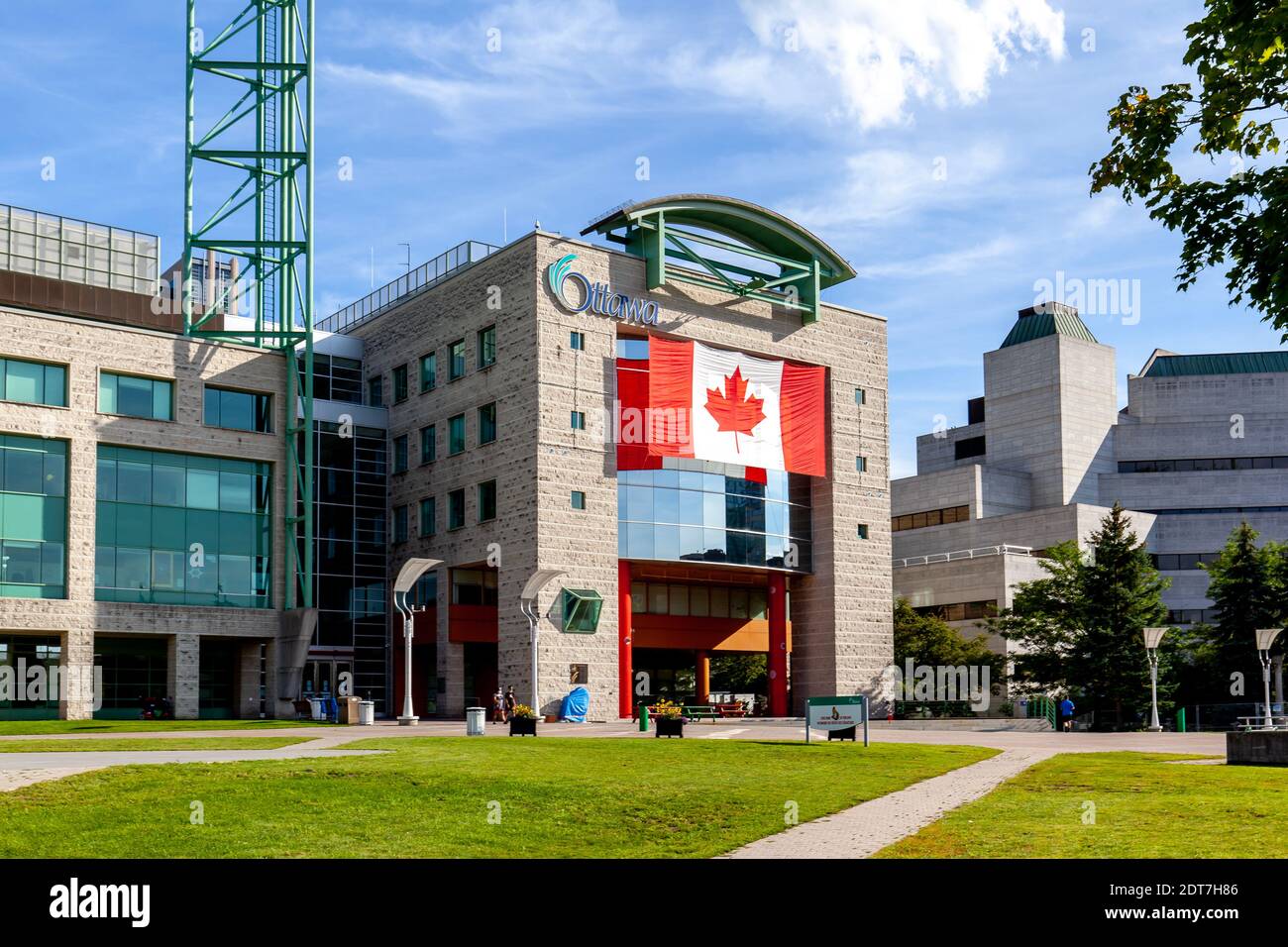 Ottawa city hall hi-res stock photography and images - Alamy