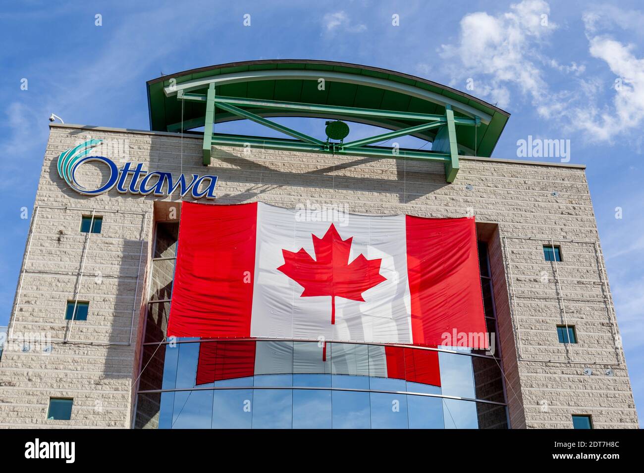 Ottawa city hall hi-res stock photography and images - Alamy