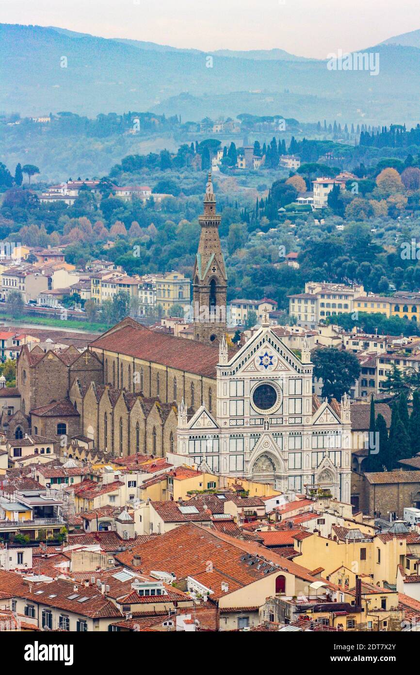Florence italy restaurant autumn hi-res stock photography and images ...