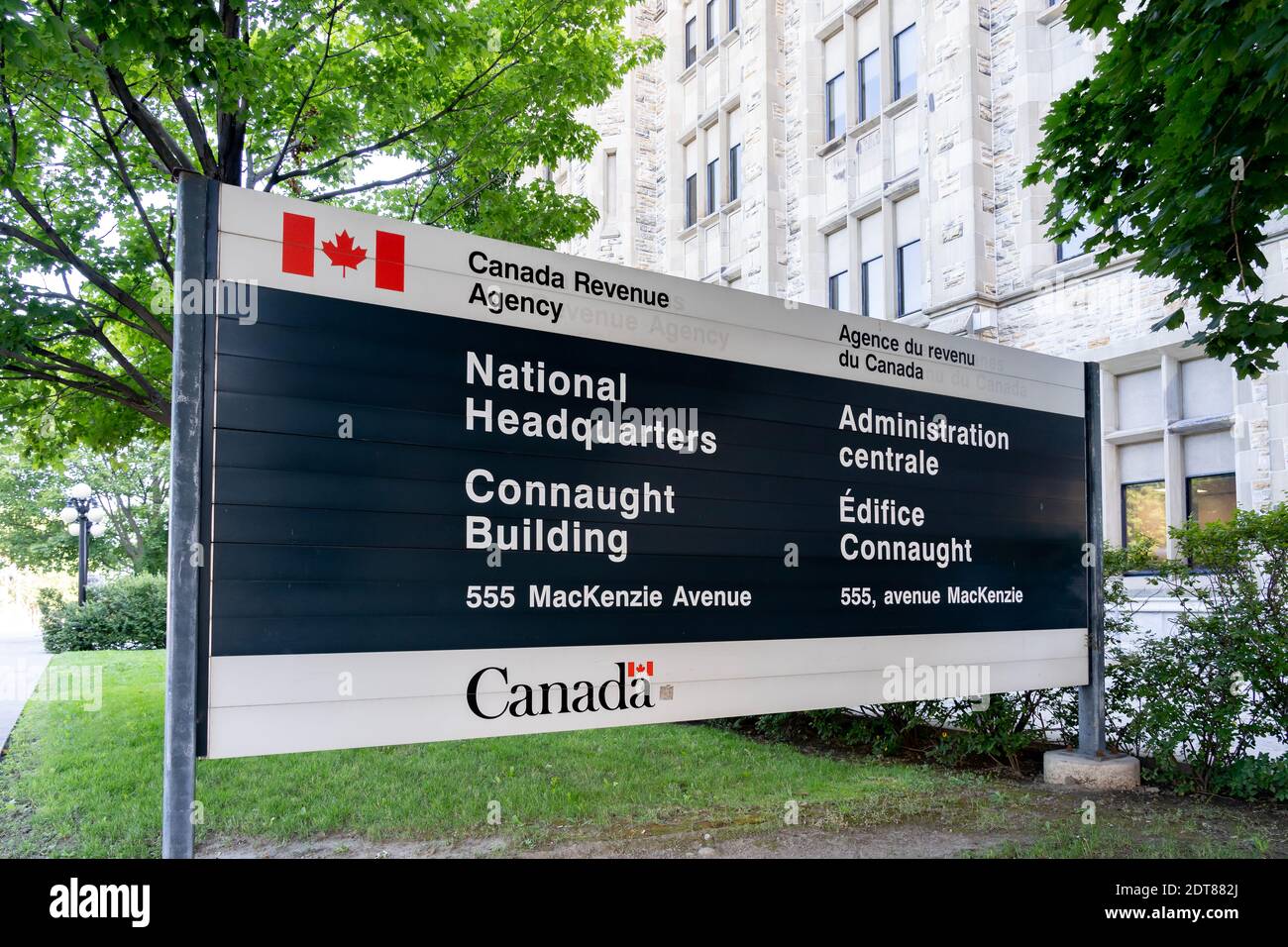 Cra headquarters ottawa hi-res stock photography and images - Alamy