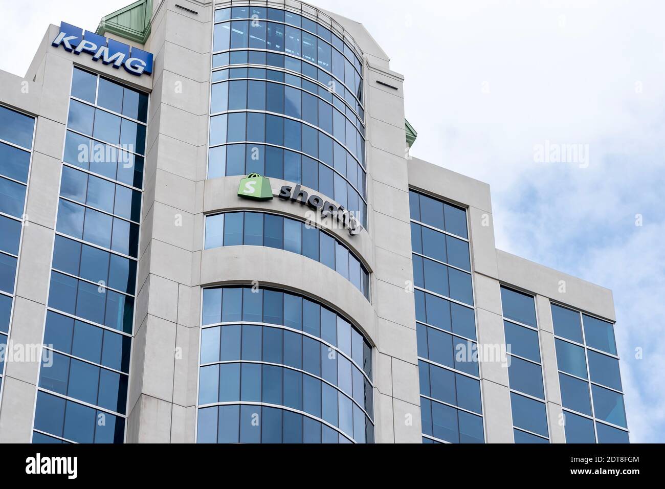 Canada commerce ontario hi-res stock photography and images - Alamy