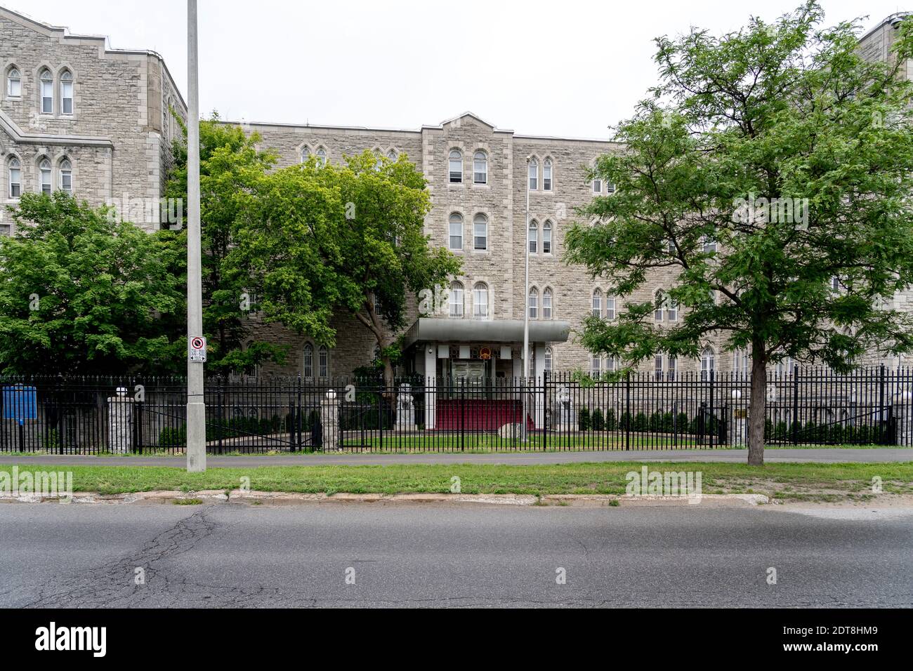 China embassy hi-res stock photography and images - Alamy