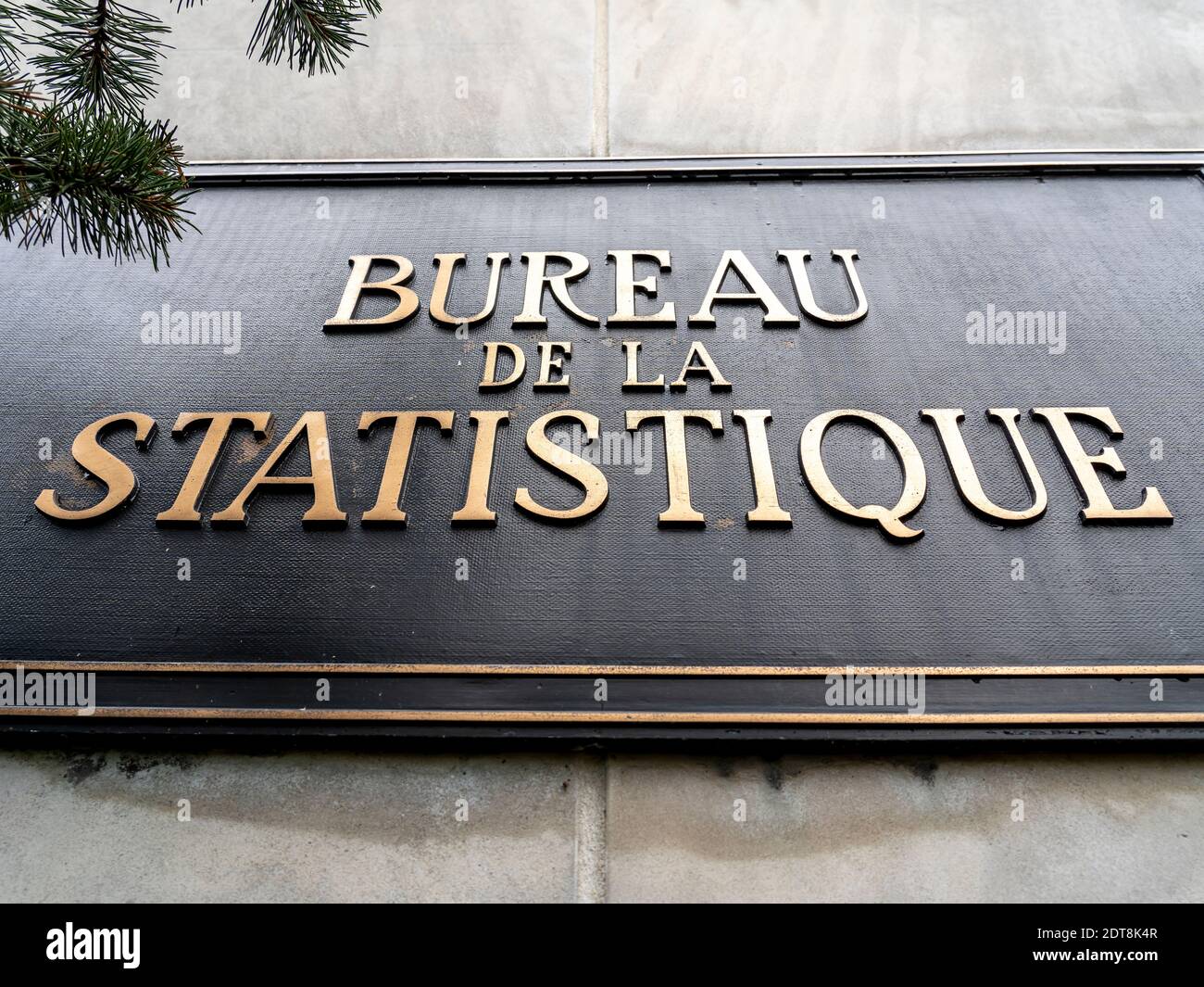Statistics canada building hi-res stock photography and images - Alamy