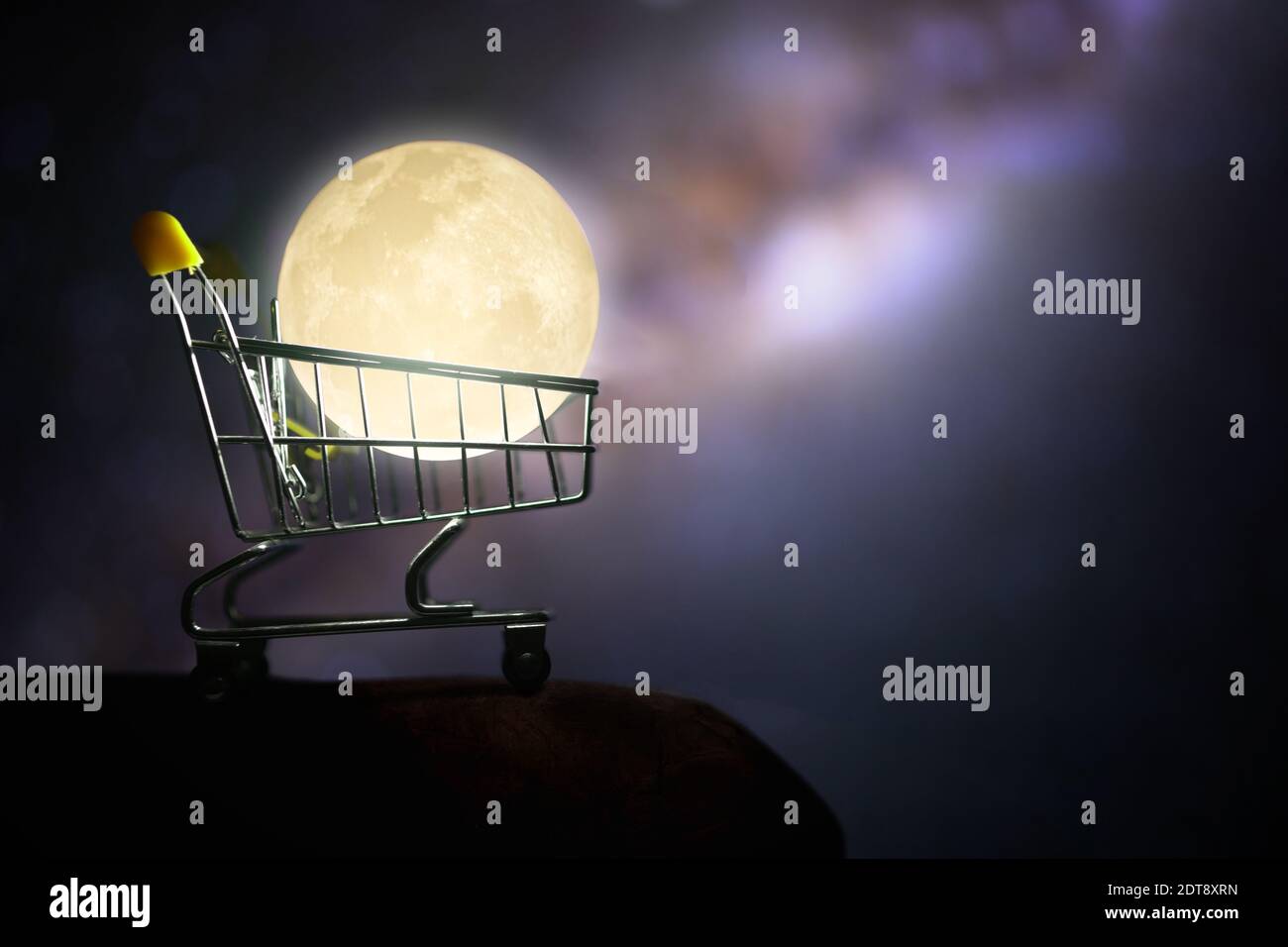 Shopping cart in sphere hi-res stock photography and images - Alamy