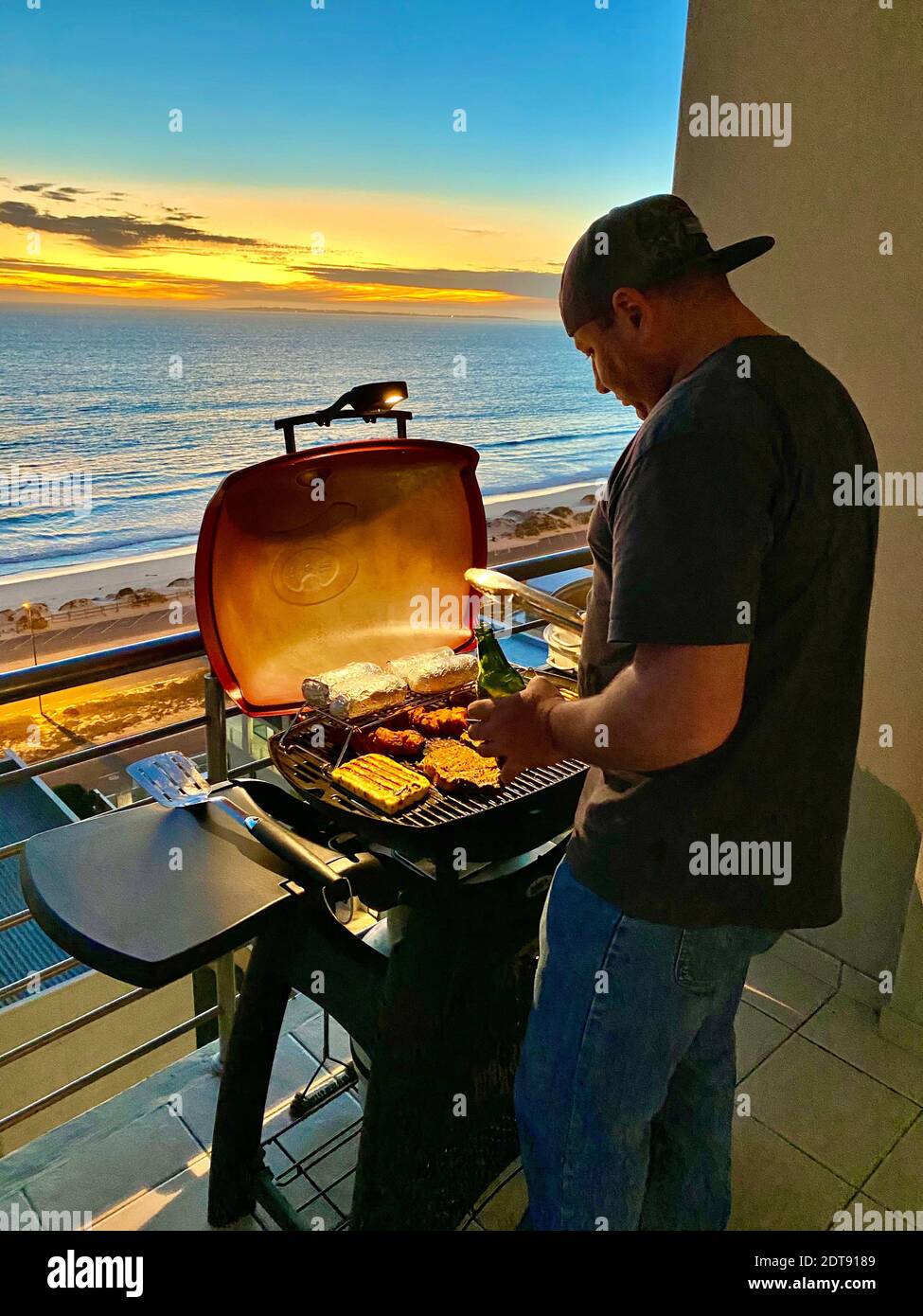 Beach braai hi-res stock photography and images - Alamy
