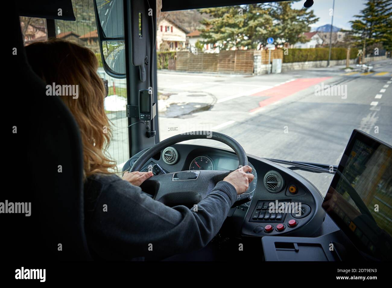 Mature driver shuttle hi-res stock photography and images - Alamy