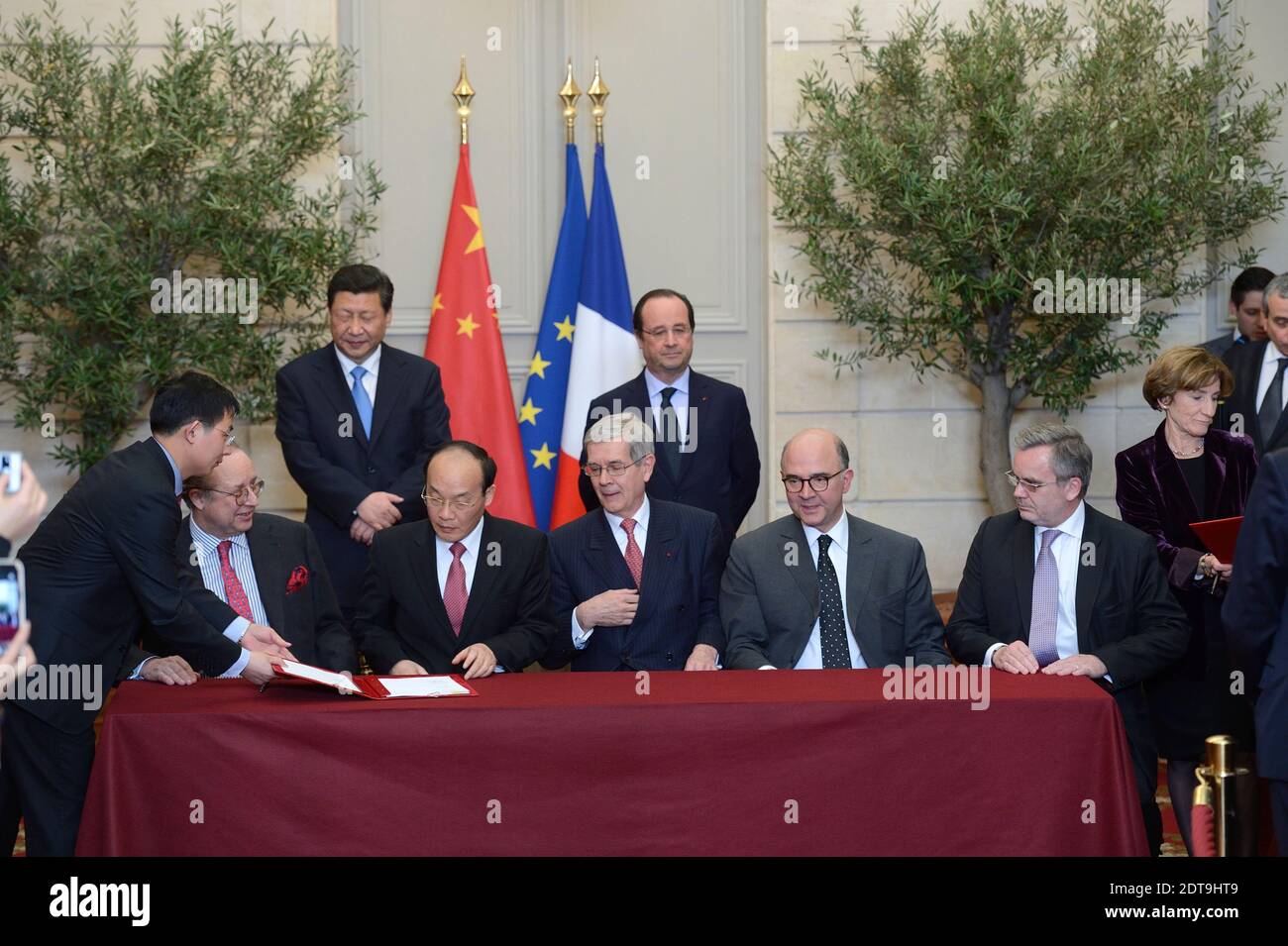 From left to right Robert Peugeot, XU Ping, Philippe Varin,Pierre ...
