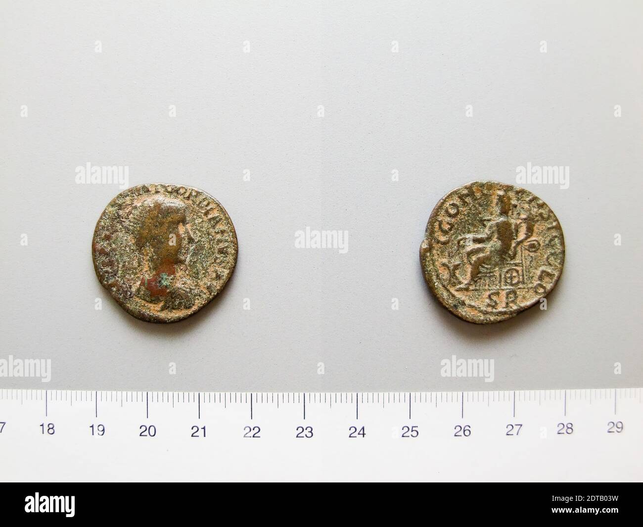 27 9 mm hi-res stock photography and images - Alamy