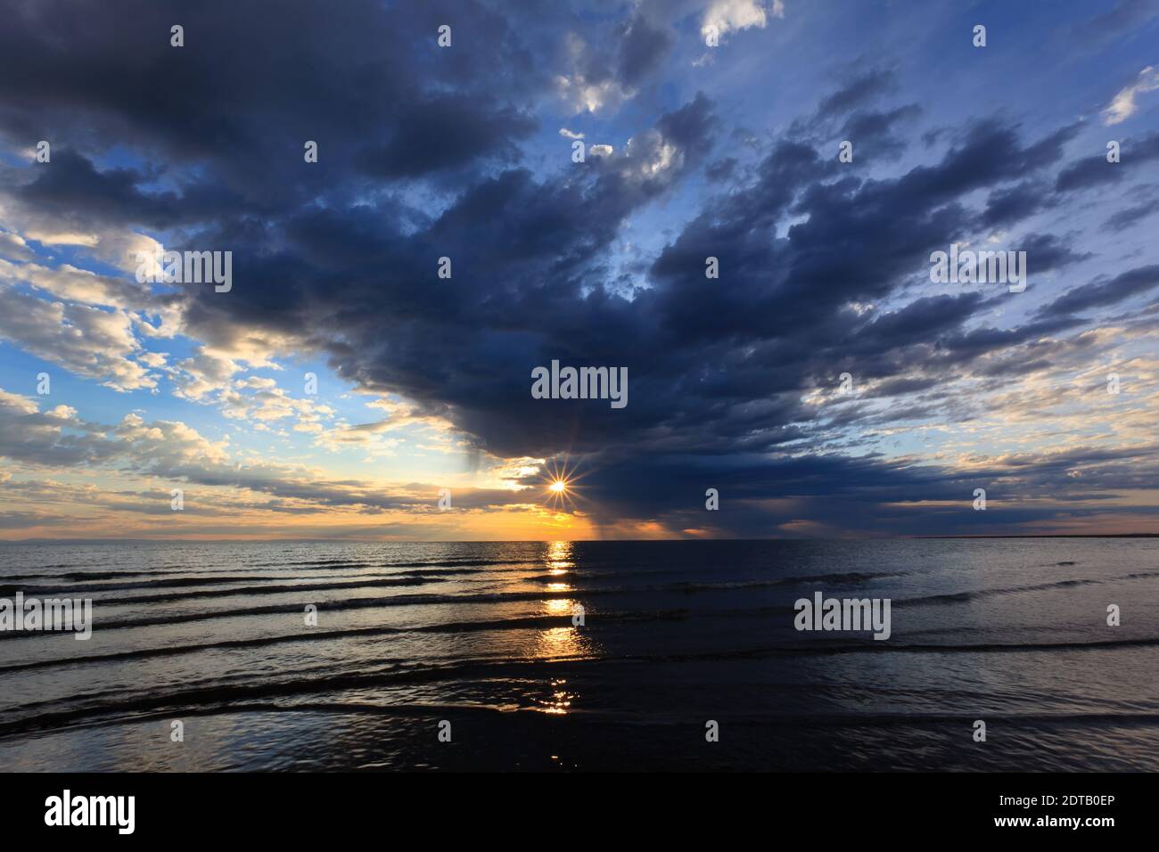 Uvs lake hi-res stock photography and images - Alamy