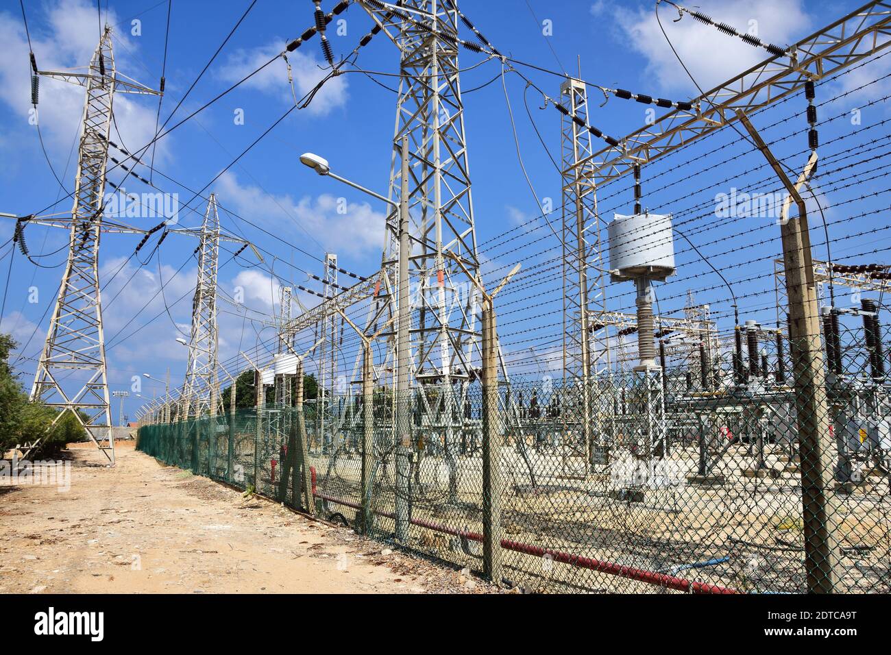 Electric transformer High Resolution Stock Photography and Images - Alamy
