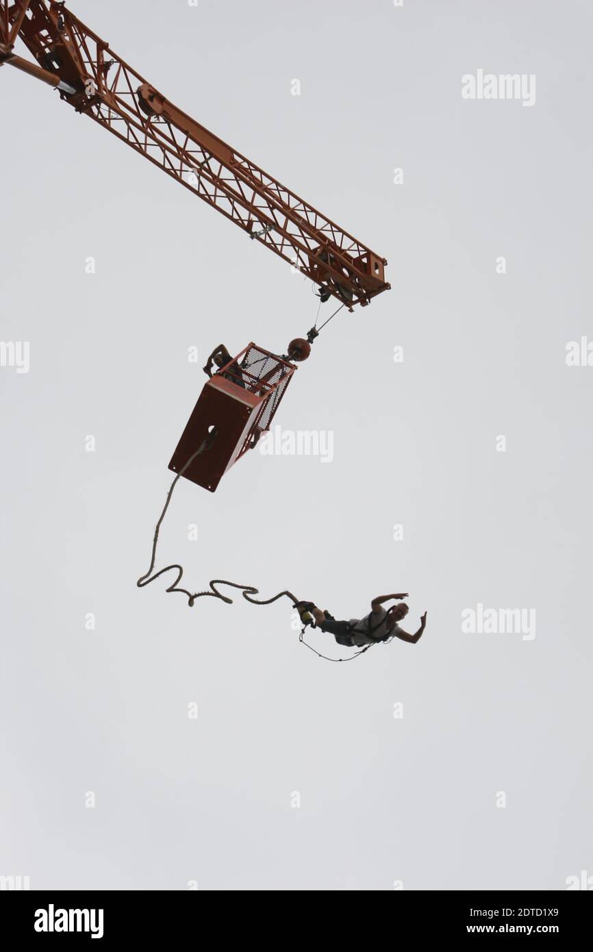 Crane falling hi-res stock photography and images - Alamy