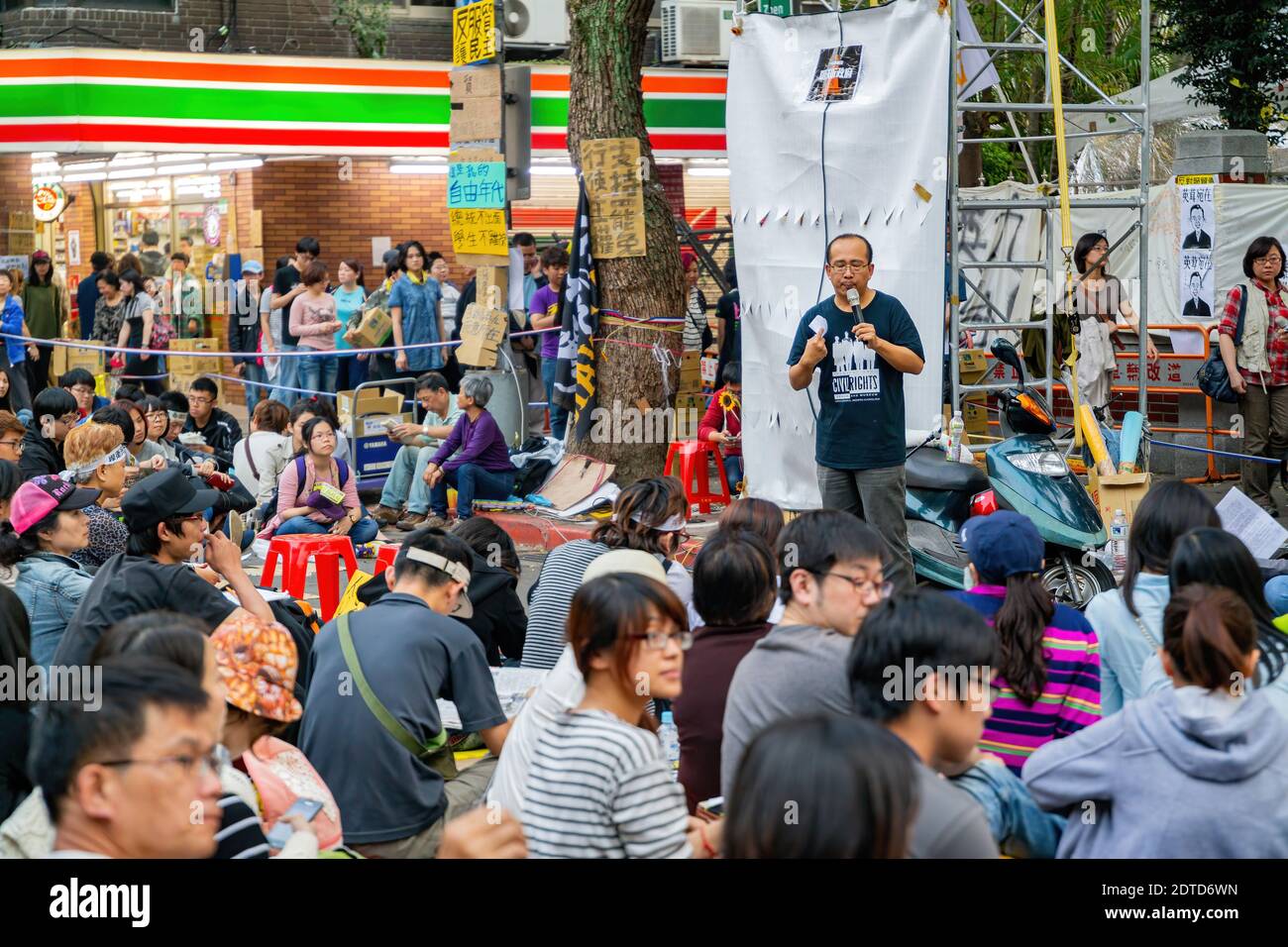 Taipei, MAR 20, 2014 - Event of the speical Sunflower Student Movement ...