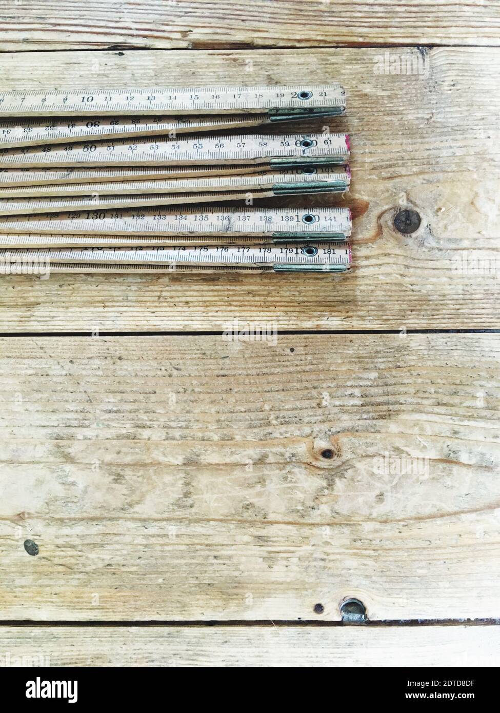 Five ruler hi-res stock photography and images - Alamy