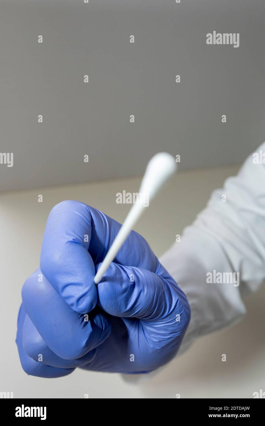 Sterile instrument hi-res stock photography and images - Alamy