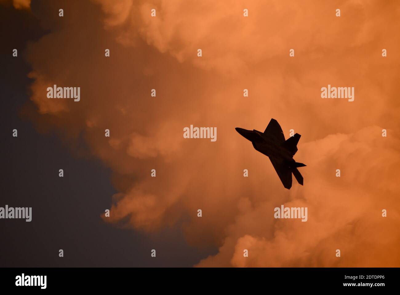 F-22 Raptor in flight demonstration featuring lethal capabilities of ...